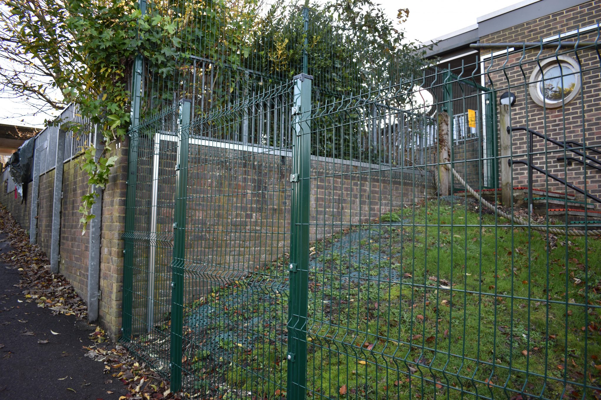 Fencing - Securamesh 1000